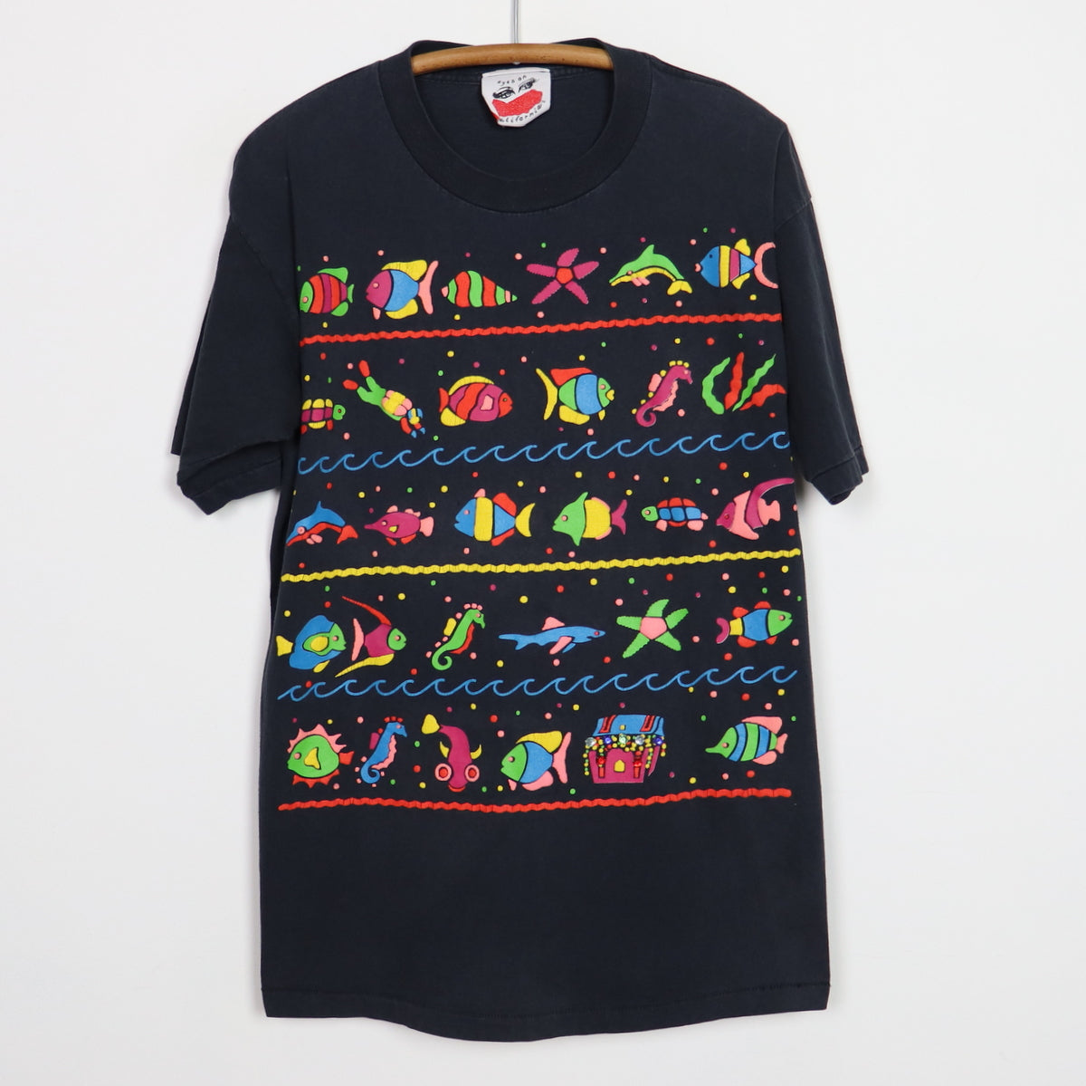1990s Tropical Fish Beach Shirt – WyCo Vintage
